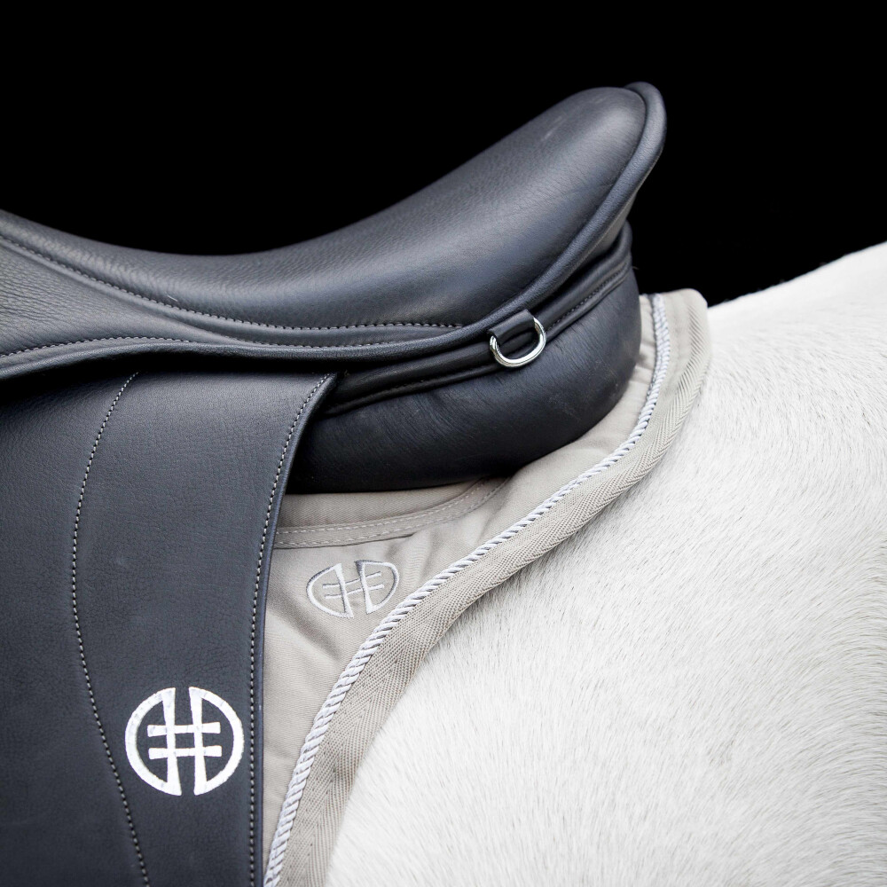 Relief saddle pad with new design and memory foam
