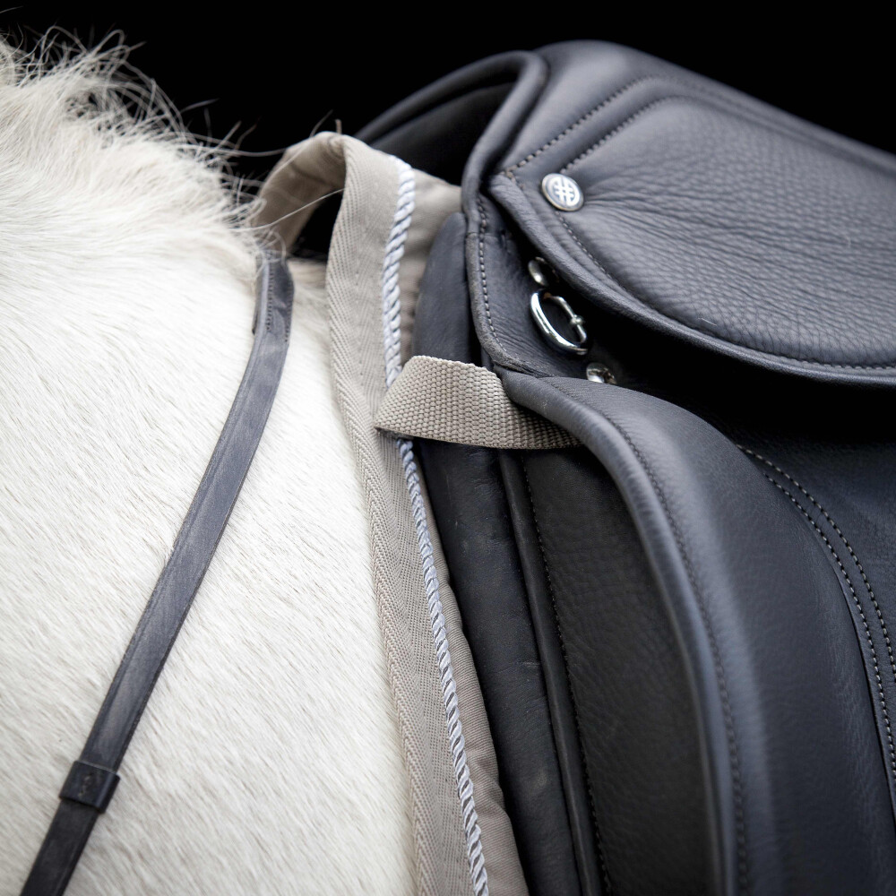 Relief saddle pad with new design and memory foam