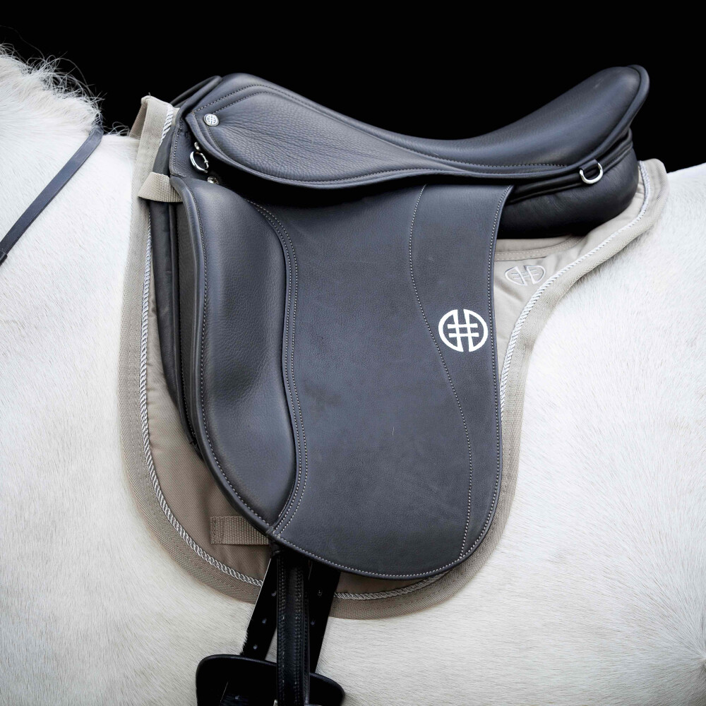 Relief saddle pad with new design and memory foam