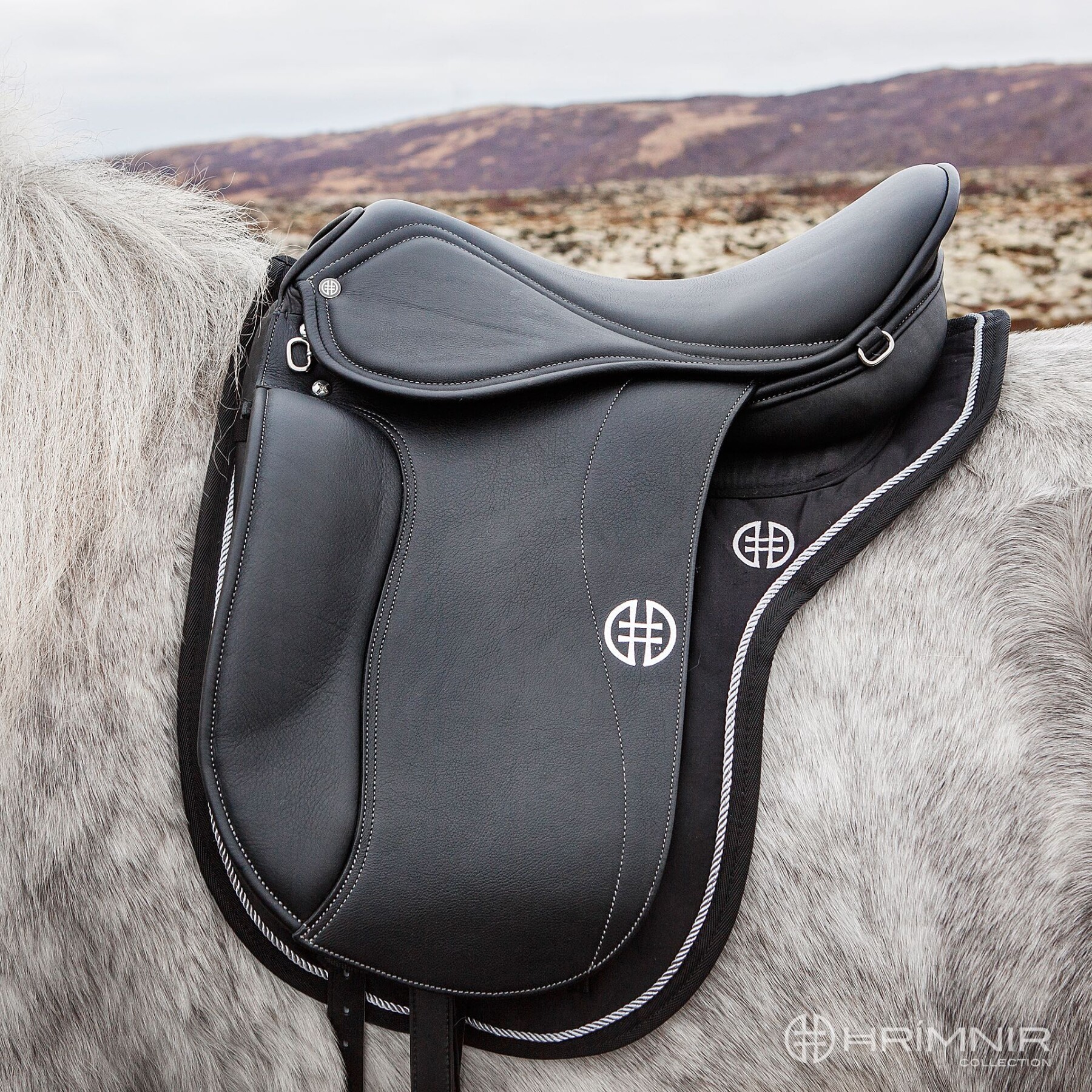 Relief saddle pad with new design and memory foam